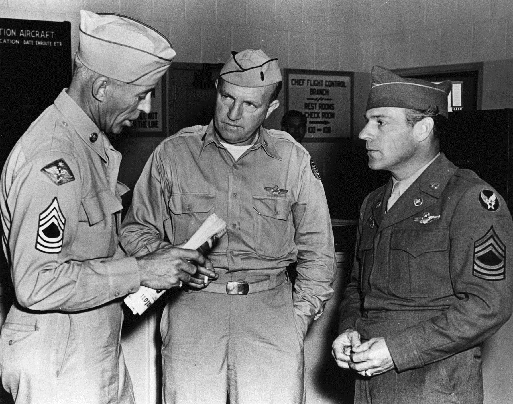 Enlisted Pilots Flight Officers enlisted-pilots-flight-officers